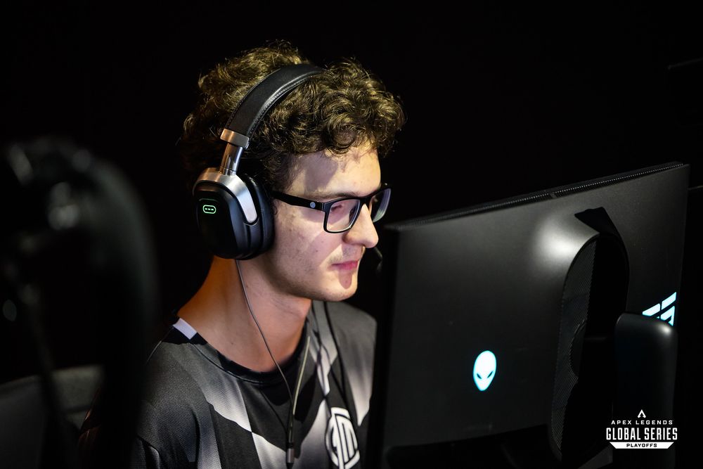 Verhulst | Профиль игрока в Apex Legends